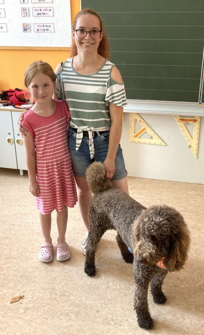 Gemeinde Illschwang | Laura Prosch mit Assistenzhündin Wilma zu Besuch ...
